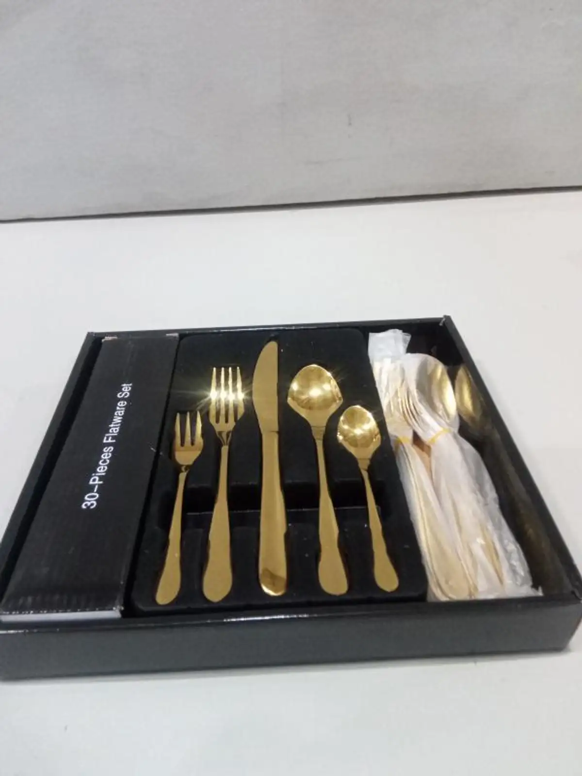 vancasso 18/10 Stainless Steel Silverware Set, Flatware Service for 6 or 12 | AllSurplus | Pittston