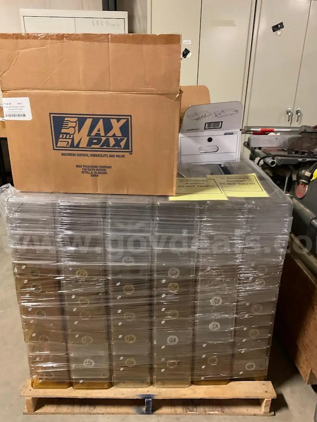 Pallet of Vet Med Rodent Cages and Equipment | AllSurplus