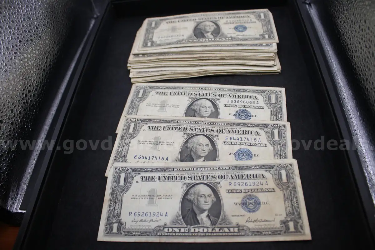 Lot of US Currency | GovDeals