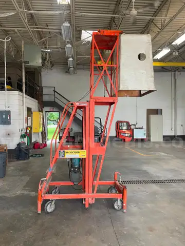 HI-JACKER TELESCOPING WORK PLATFORM | GovDeals