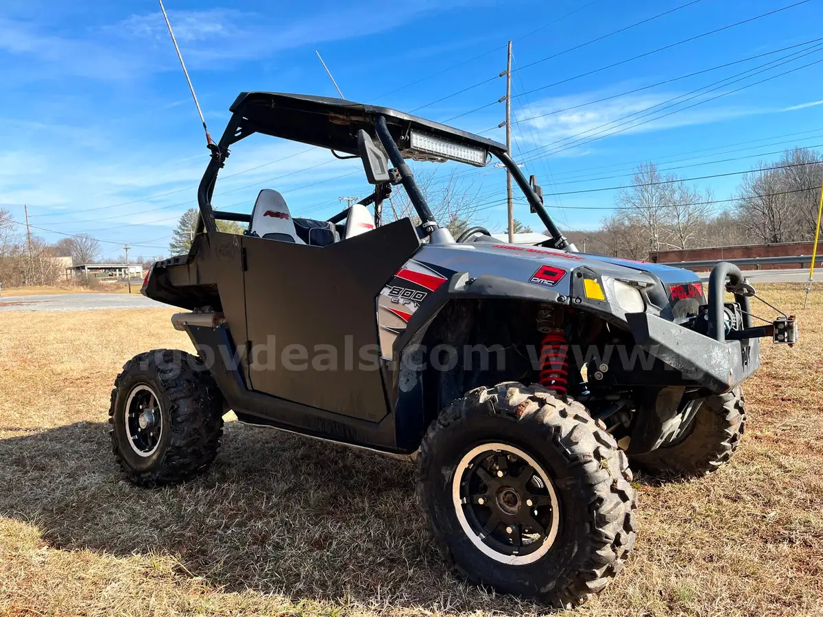 RUNS AND DRIVES 2009 Polaris Razor 800 cc Ranger ATV Of Road Vehicle ...