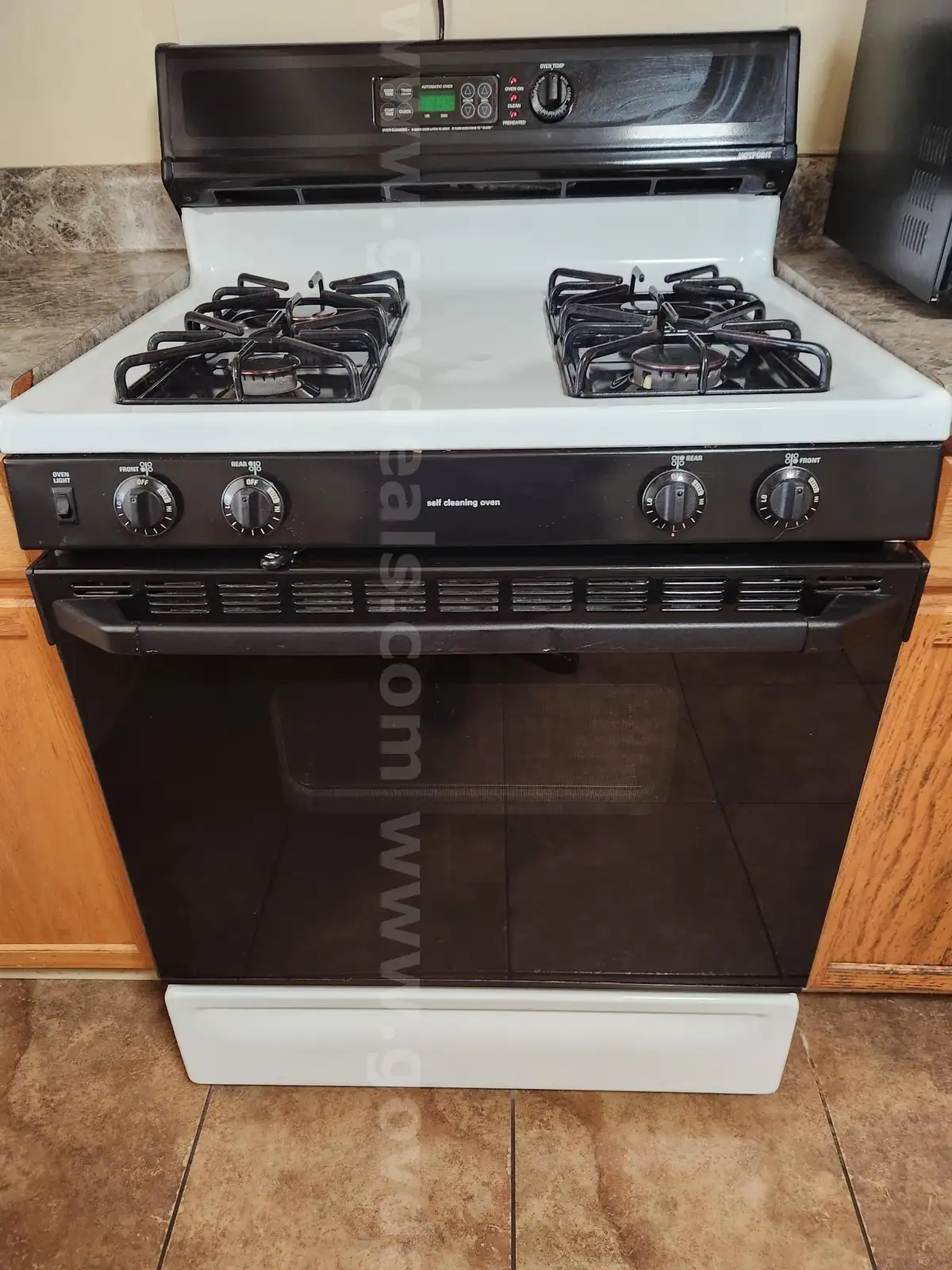 Hotpoint Gas Stove | AllSurplus