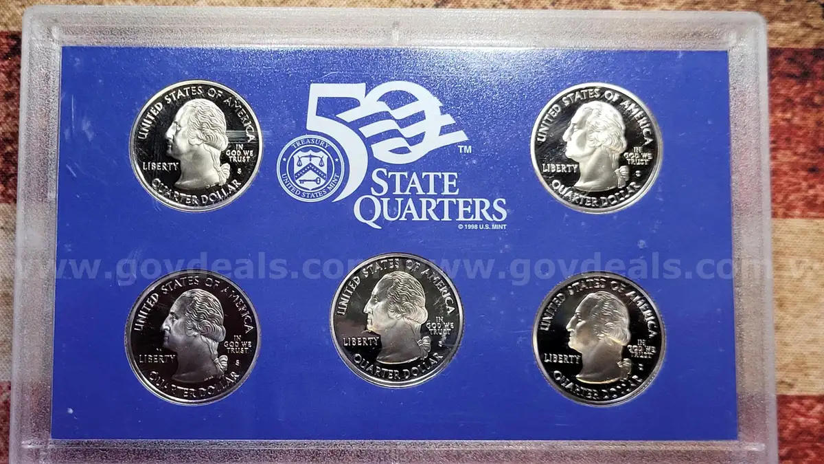 Beautiful 2004 State Quarter Coin Set | AllSurplus