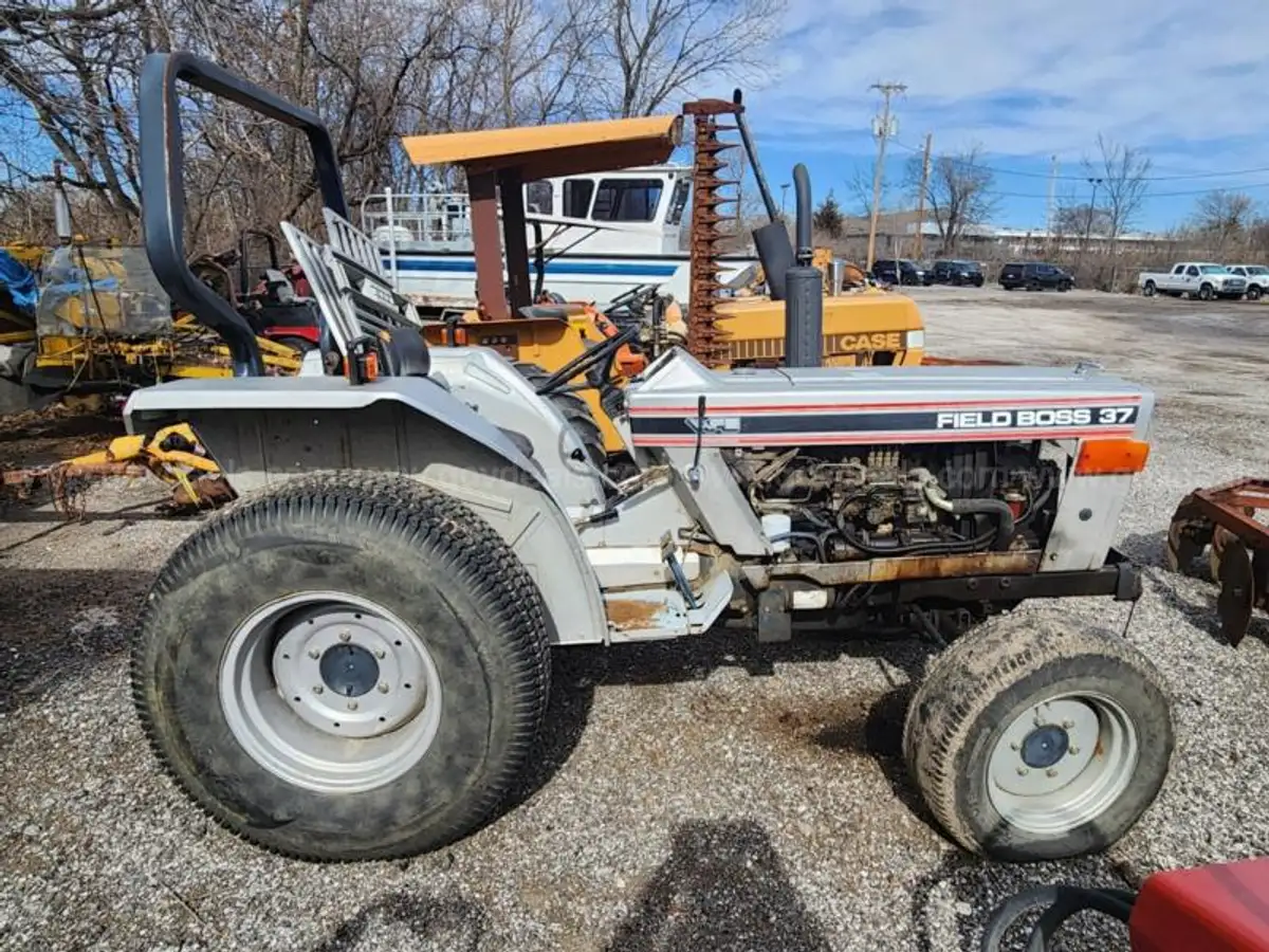 1990 FIELD BOSS 37 TRACTOR | AllSurplus