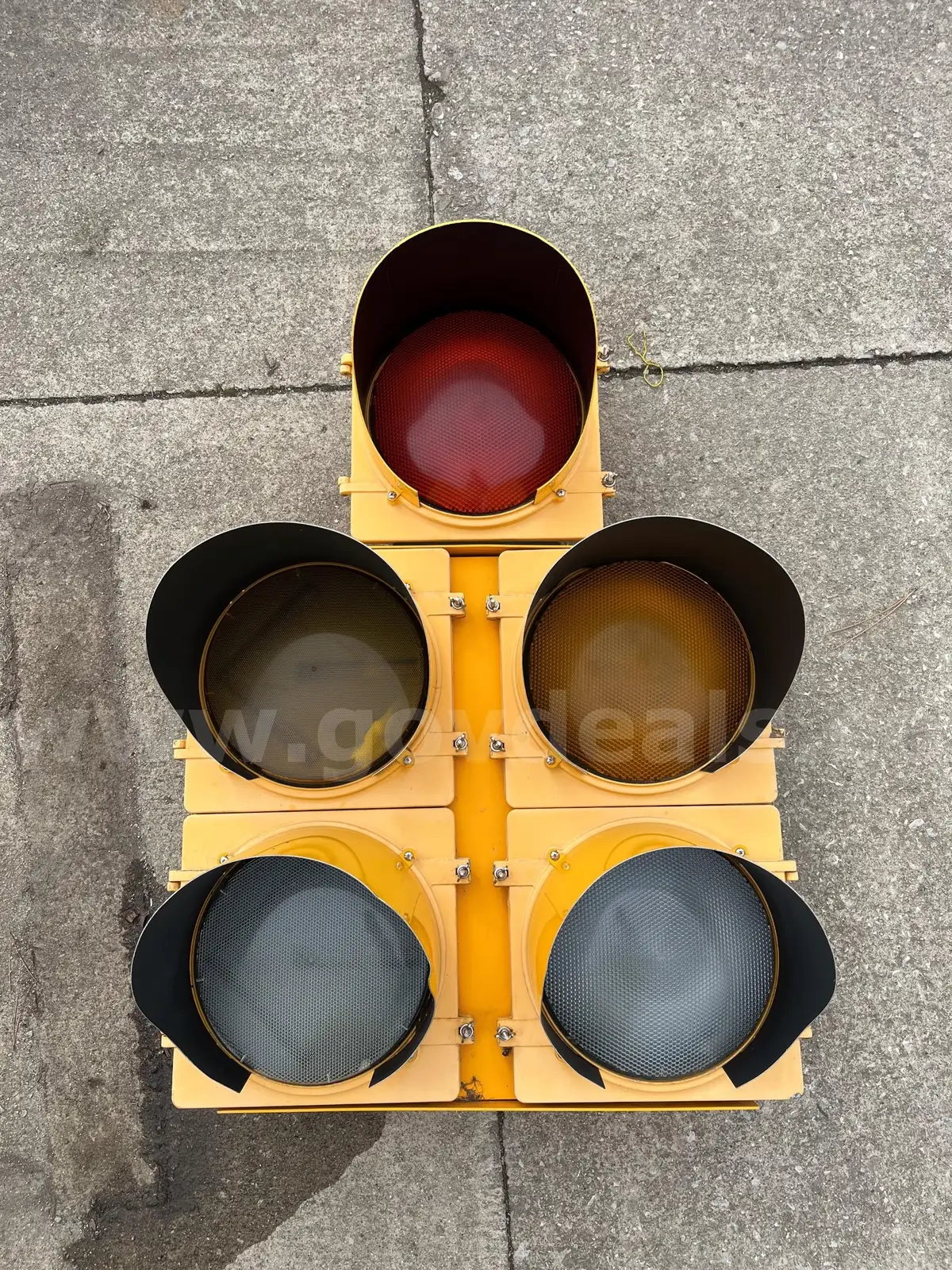 Aluminum 5 Section Traffic Signal | AllSurplus