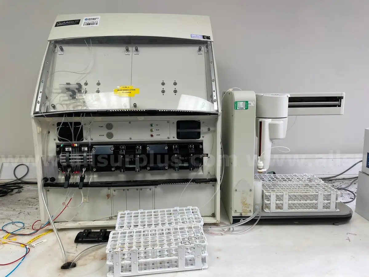 Seal QuAAtro 39 Analytical Auto Analyser | AllSurplus