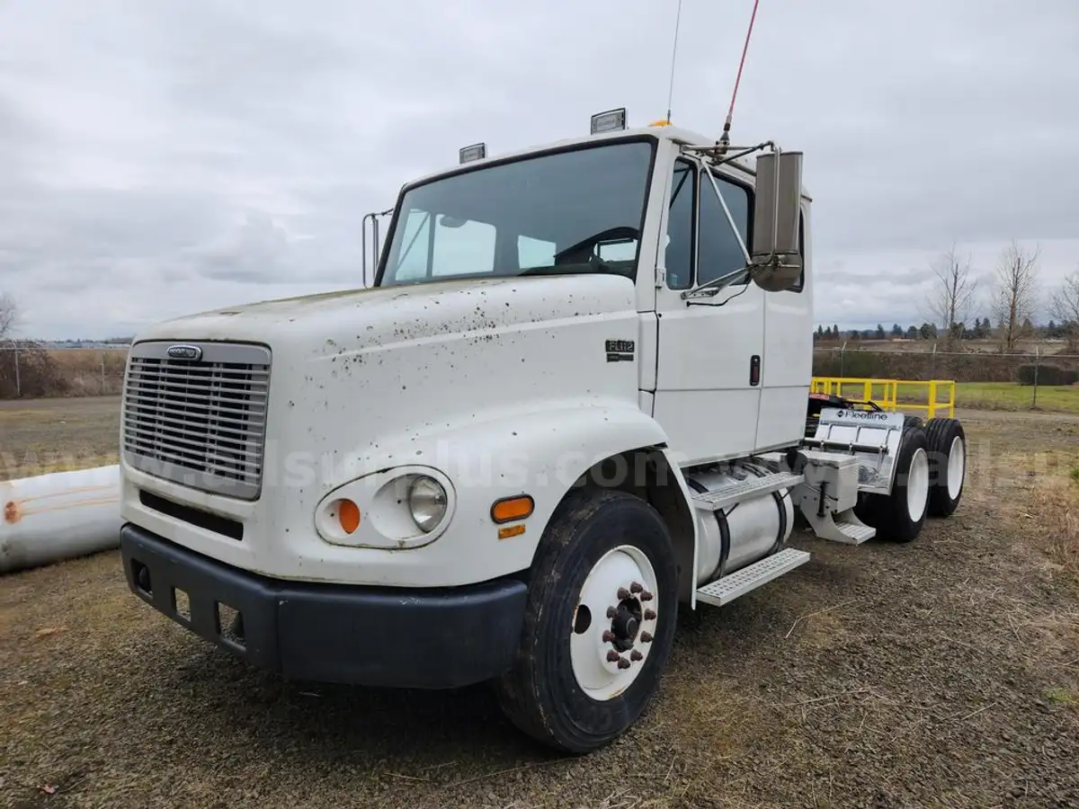 2000 Freightliner FL112 - | AllSurplus