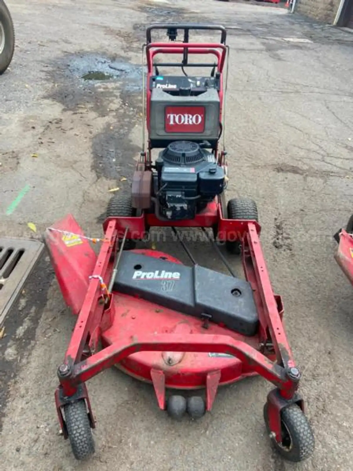 Toro Proline 37" Mower | AllSurplus