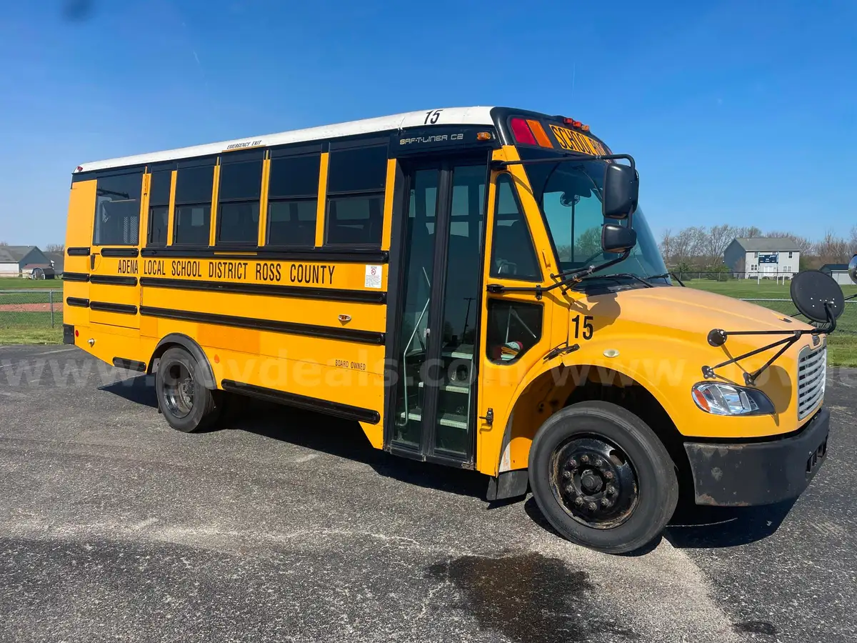 2008 Freightliner B2 School Bus w/ Wheelchair Lift SEE VIDEO!! | AllSurplus