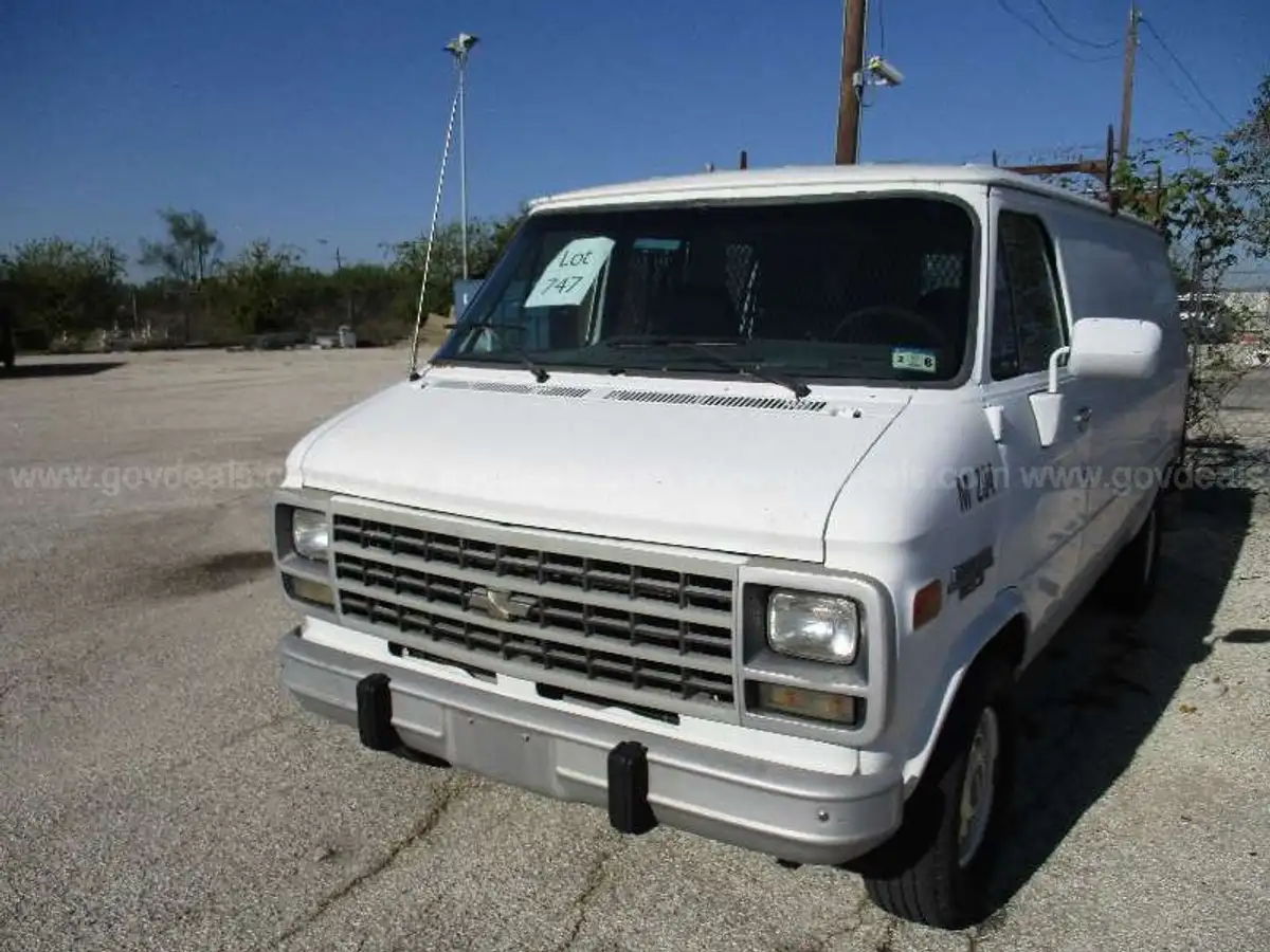 1992 Chevrolet G-Series Van G20 | GovDeals
