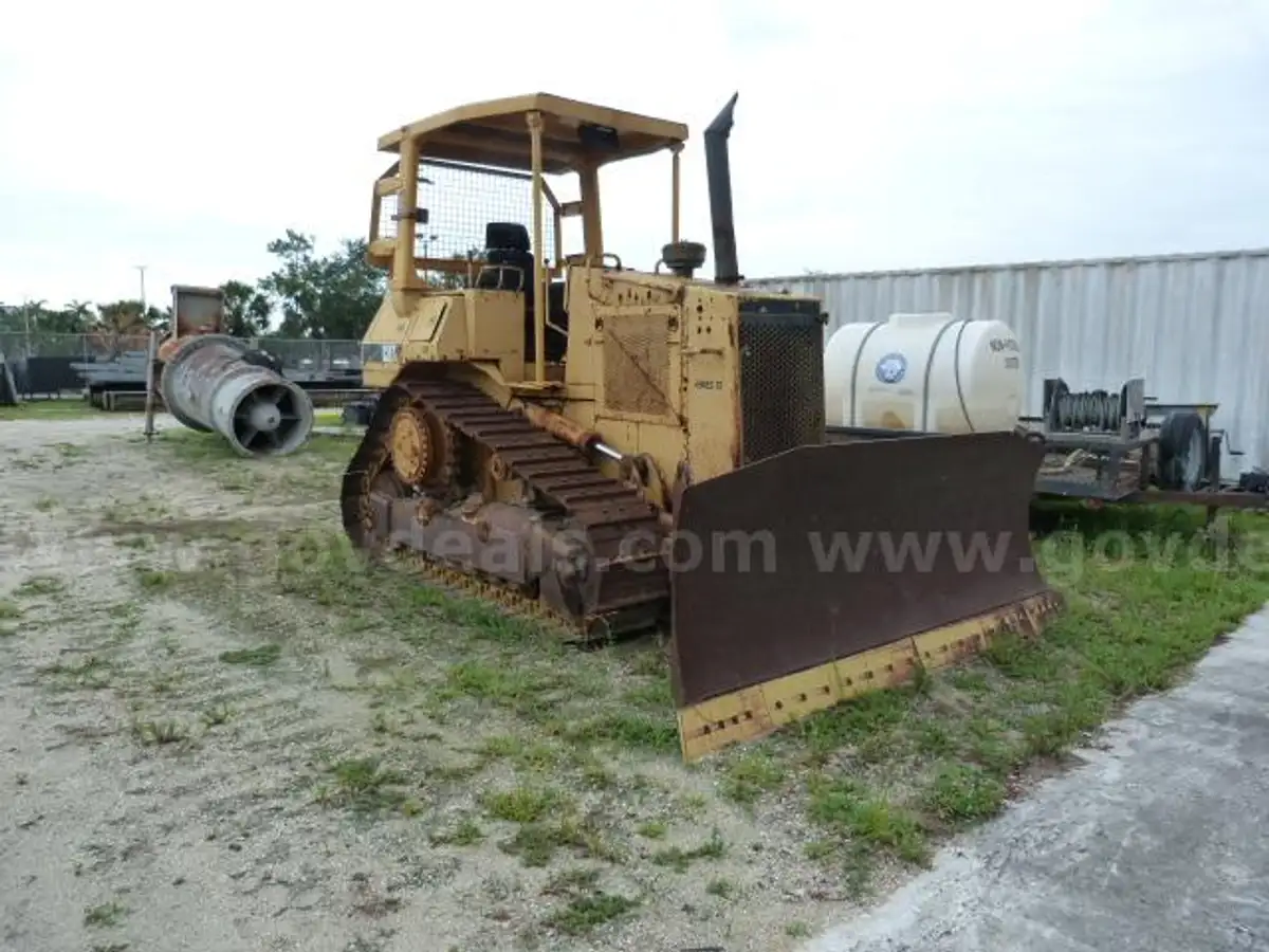1994 Caterpillar D4H Dozer | AllSurplus