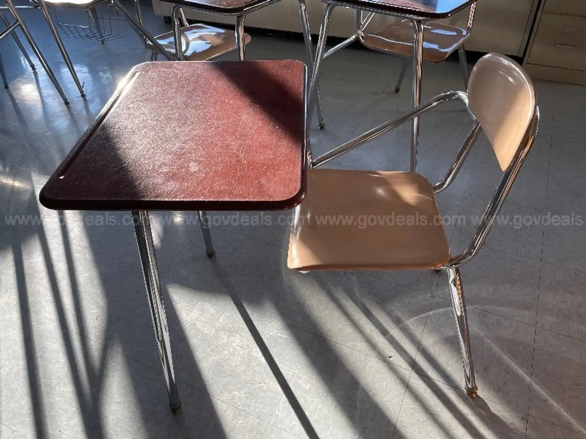 High School Desks | GovDeals
