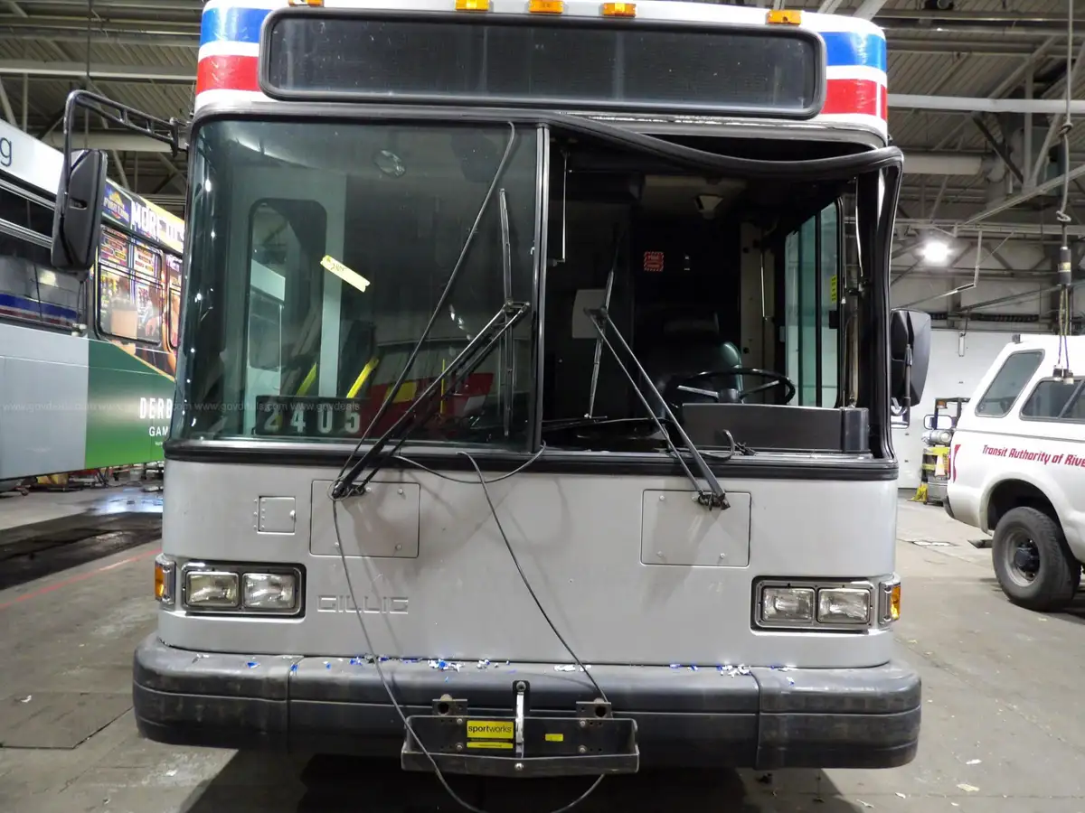 2004 Gillig Low Floor | AllSurplus