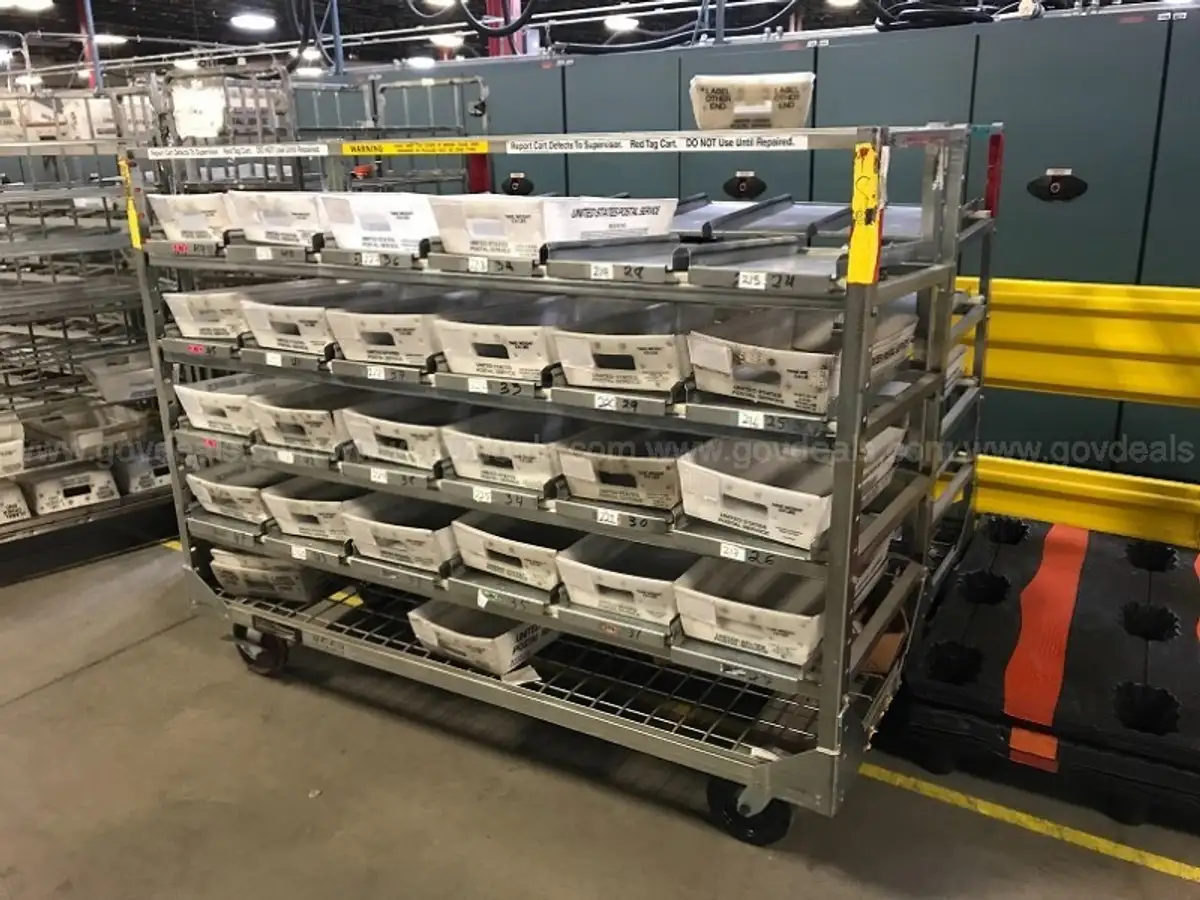 LOT OF TRAY / PIE CARTS (DBCS RACKS) 3 LOT OF 5 | GovDeals