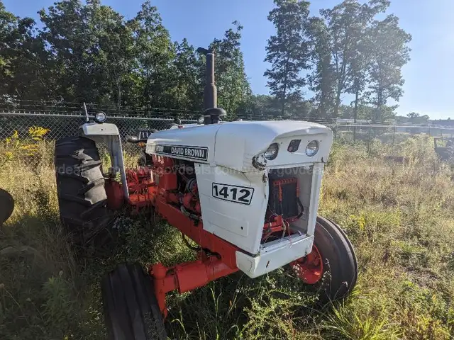 Case-David Brown 1412 | GovDeals