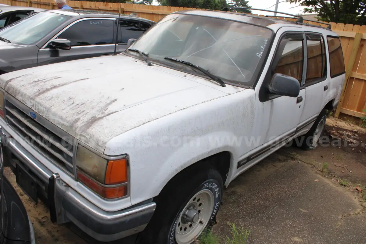 1992 Ford Explorer Eddie Bauer 4-Door 4WD | AllSurplus