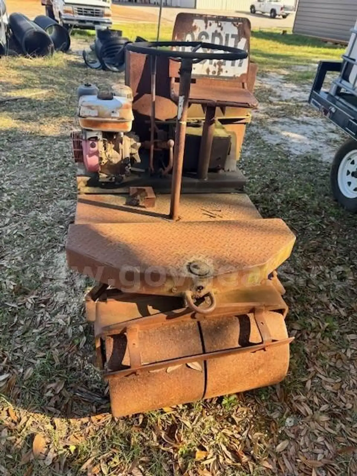 Roll-pac mini asphalt roller with Honda engine | GovDeals