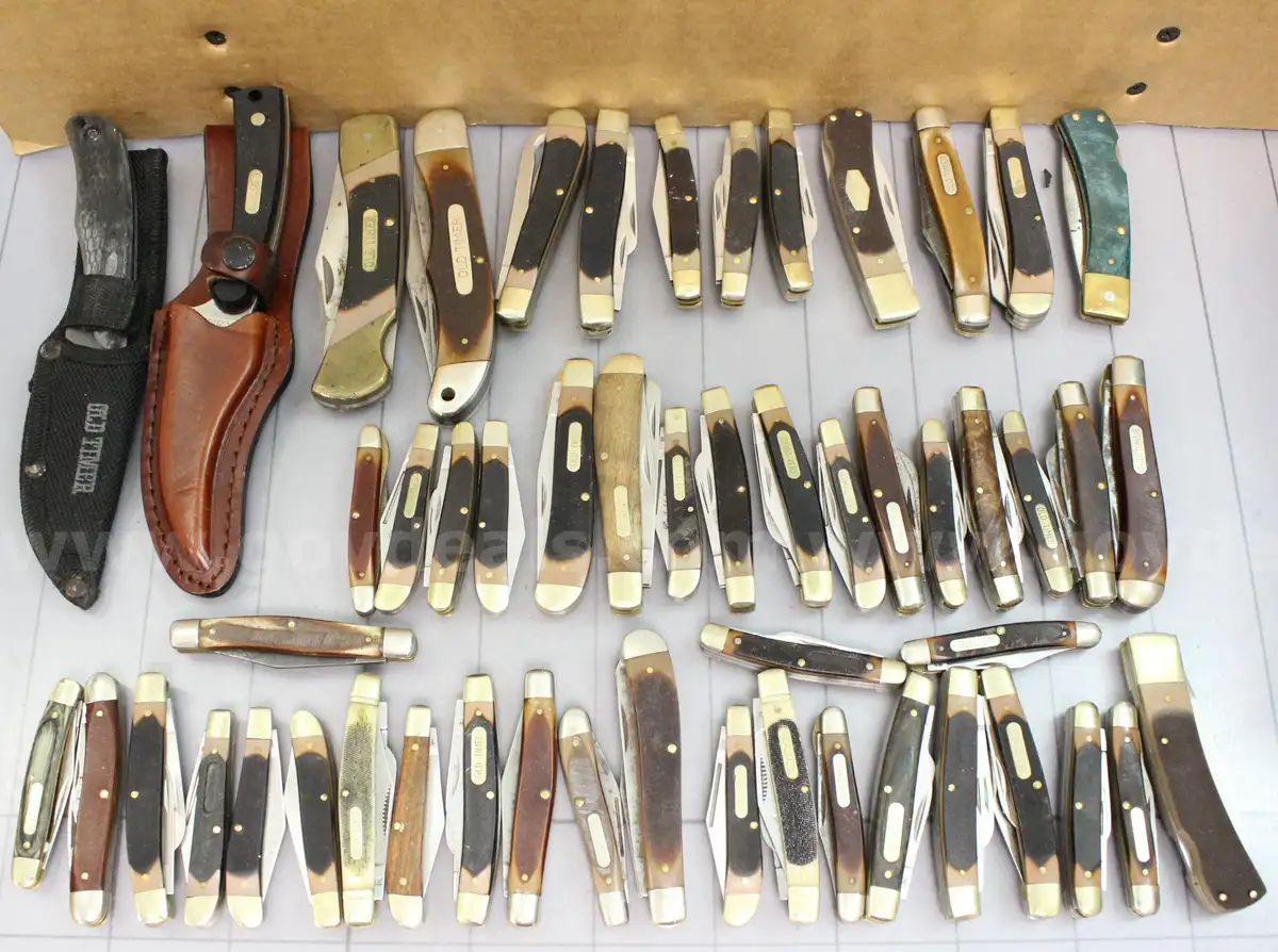 Approx. 6 lbs. of Assorted Old Timers Knives, #31122 | GovDeals