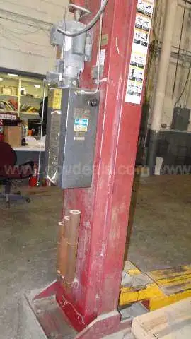 MOHAWK AUTO LIFT LMF-12 W/ MONARCH DYNAPACK | GovDeals