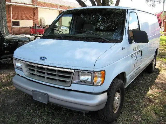 1992 Ford Econoline E150 | GovDeals