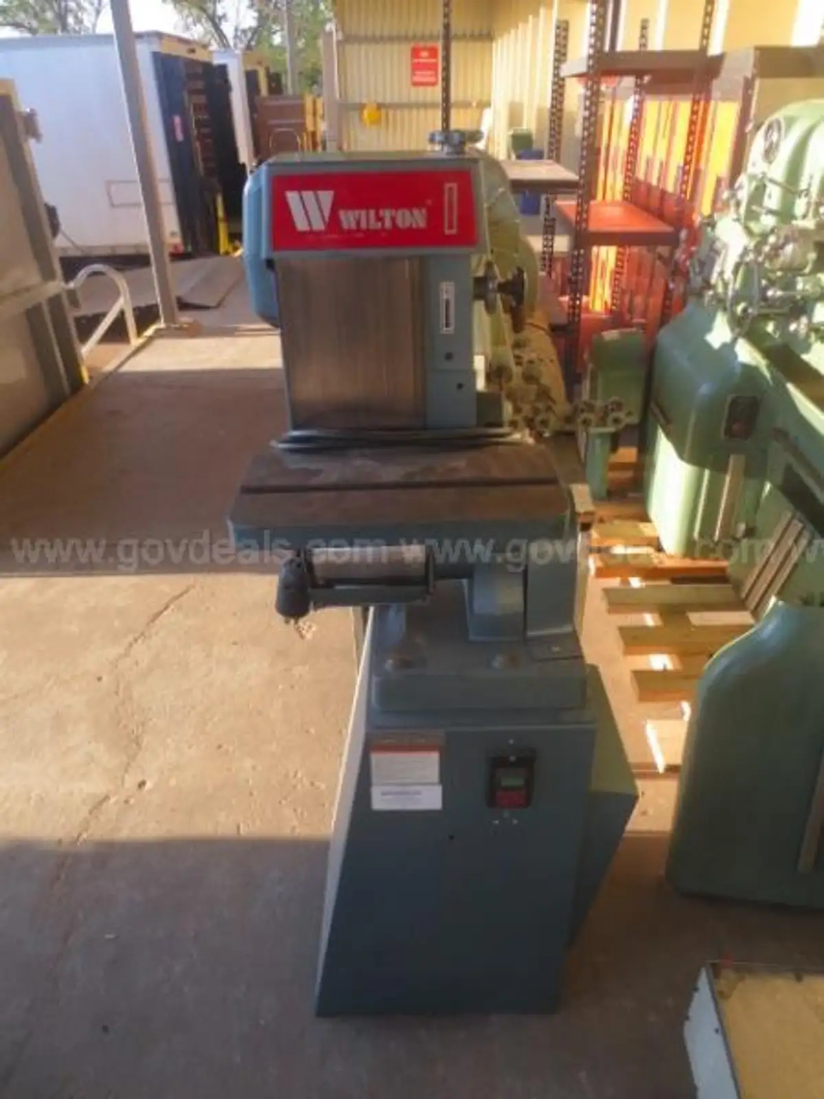 Wilton 6" Upright Belt Sander | AllSurplus
