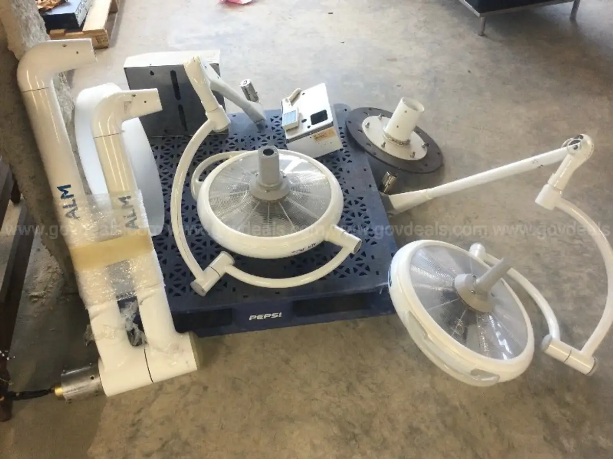 ALM Prismalix Surgical Lighting | AllSurplus