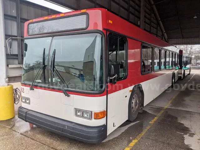 2005 Gillig Low Floor Bus 662 | GovDeals