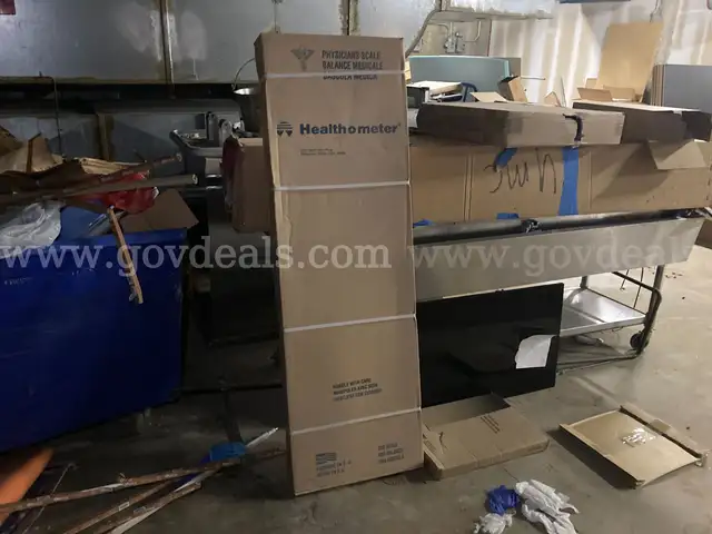 Lot of 3 Health O Meter 402KL Physician Scales - NEW IN BOX | GovDeals