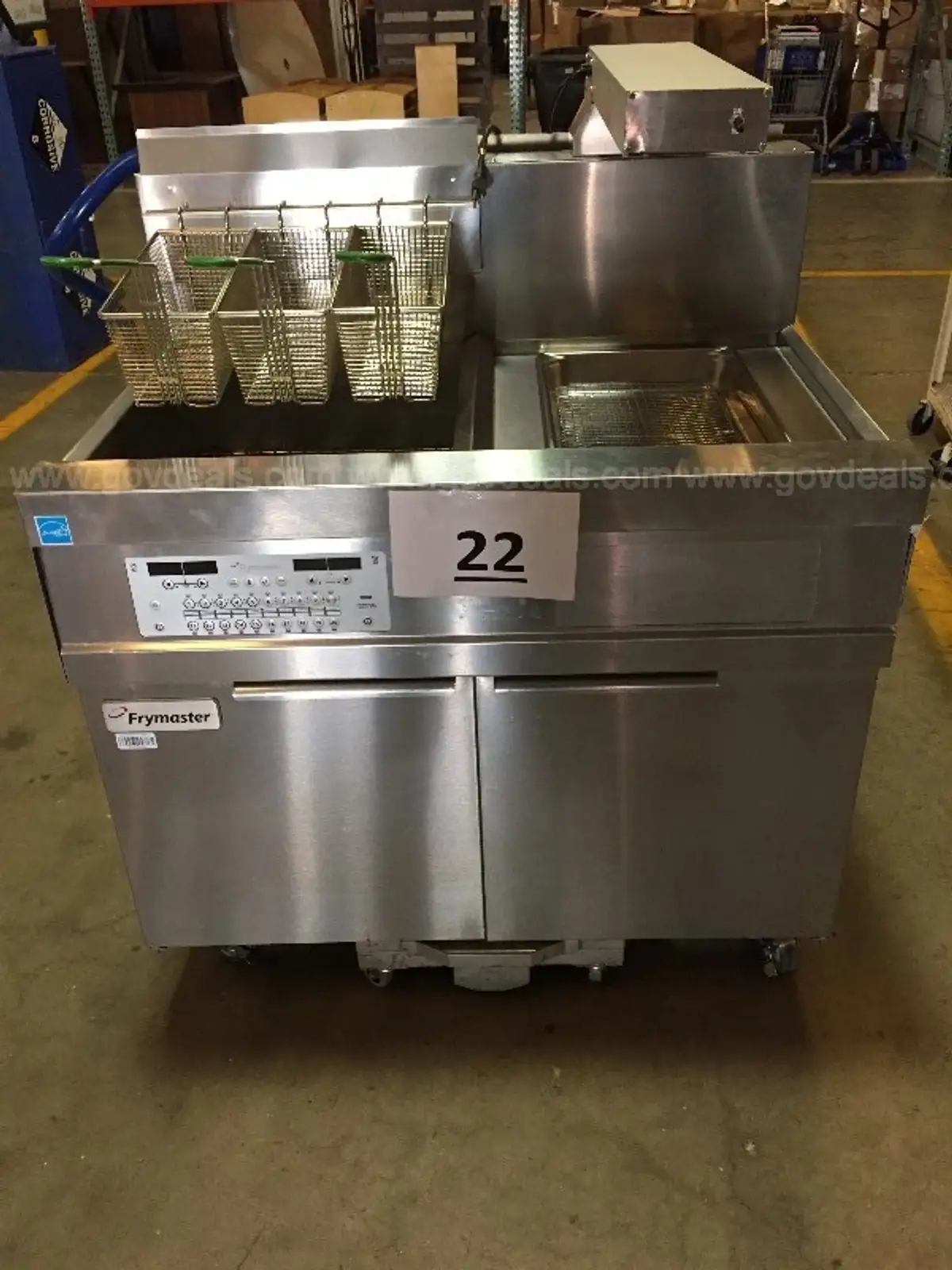 FryMaster (1) Fry Station W/3 Baskets & Warming Station | GovDeals