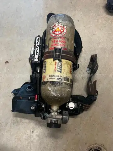 Scott 4.5 SCBA Harnesses/Regulators/Bottle | AllSurplus