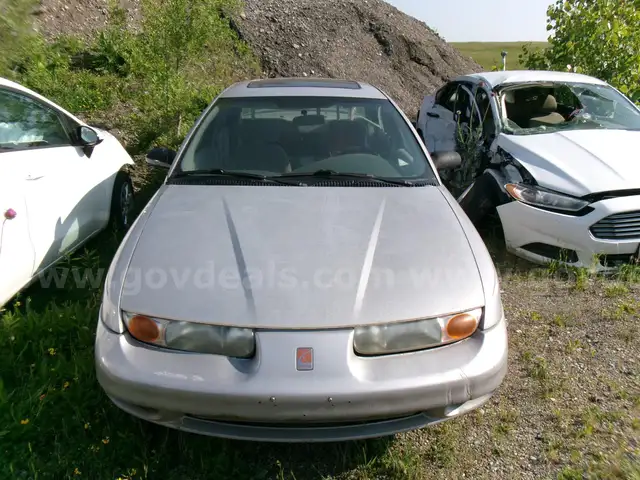 2001 Saturn SL | GovDeals