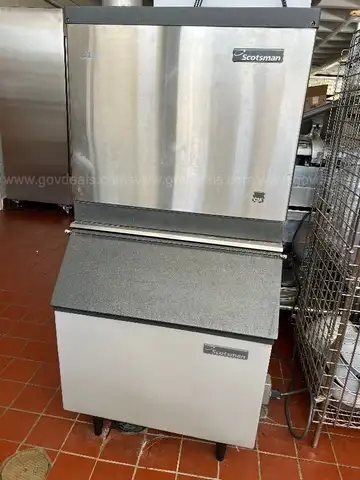 Scotsman Ice Machine CME256AS-1F | AllSurplus