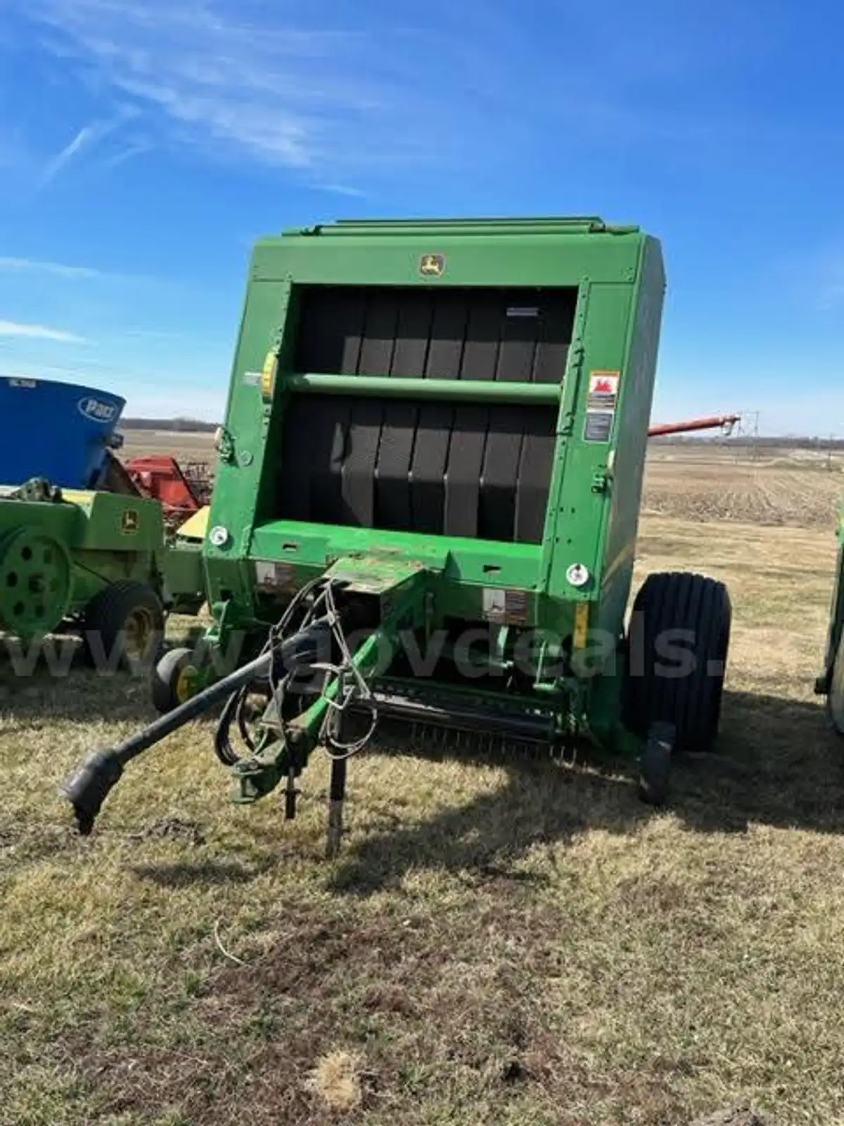 John Deere 569 Round baler | AllSurplus
