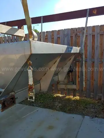 Air Flo V Box Spreader | GovDeals