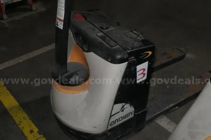 Lot of (2) Crown Electric Pallet Jacks. | GovDeals