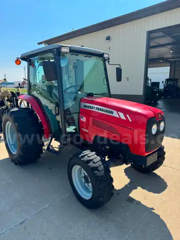 Massey Ferguson 1552 | GovDeals
