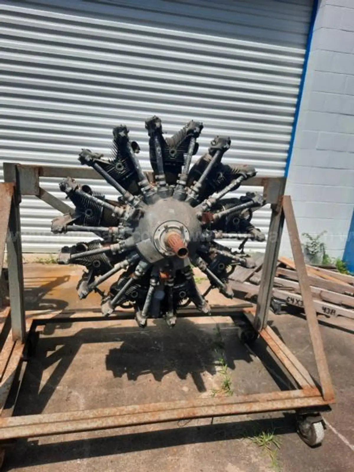 Lycoming R-680 nine-cylinder air-cooled radial engine, the first aero ...