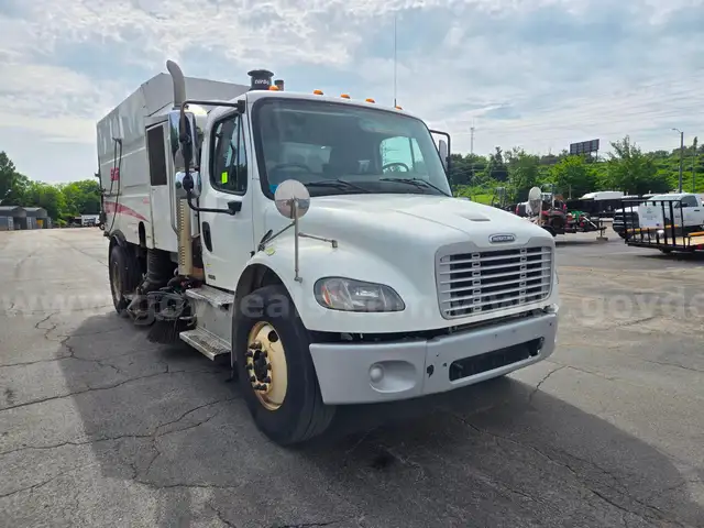 2016 Freightliner M2 MEGAWIND, VACUUM STREET SWEEPER Runs VIDEO | GovDeals