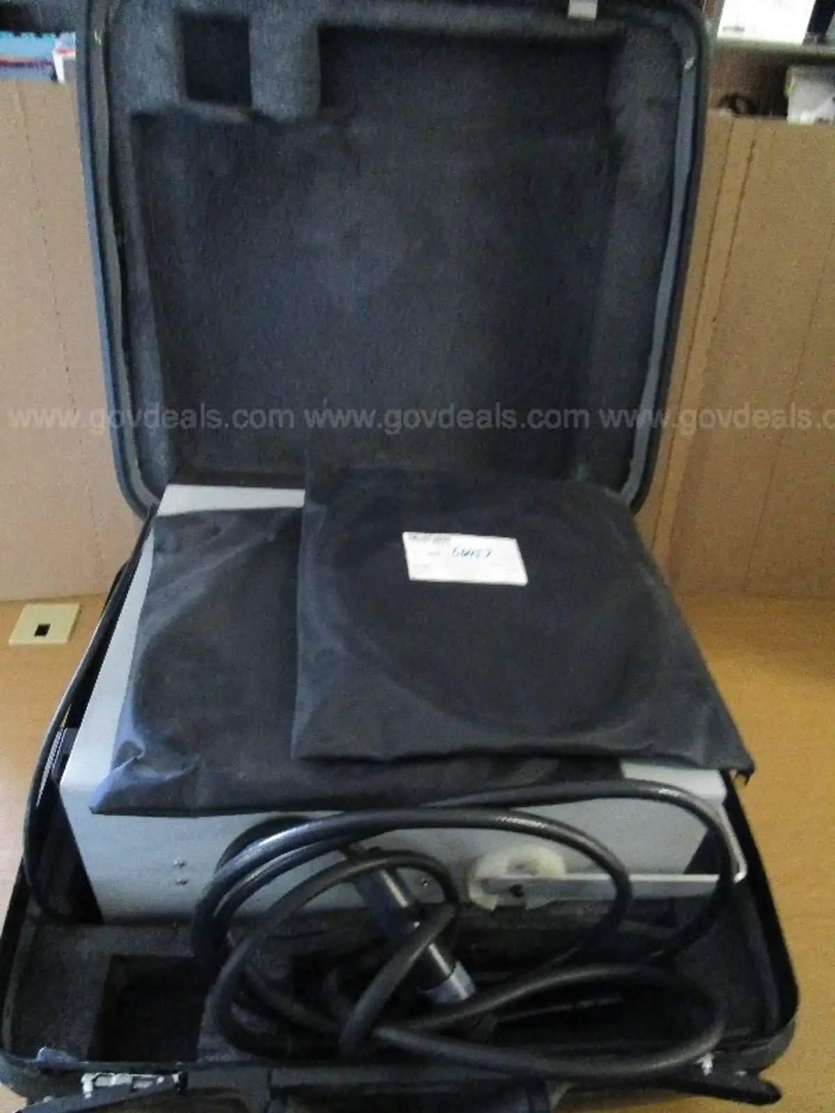 (1) USED OMNICHROME SPECTRUM 9000+ WITH CASE AND EXTRA CABLES [POWERS ...