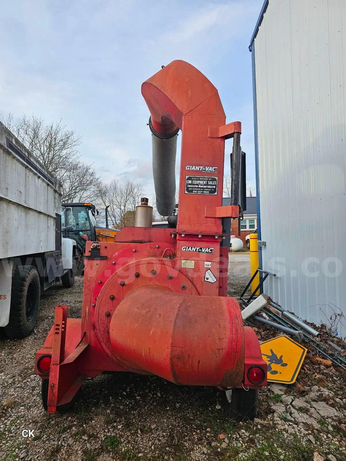 Giant Vac Leaf Vacuum | AllSurplus