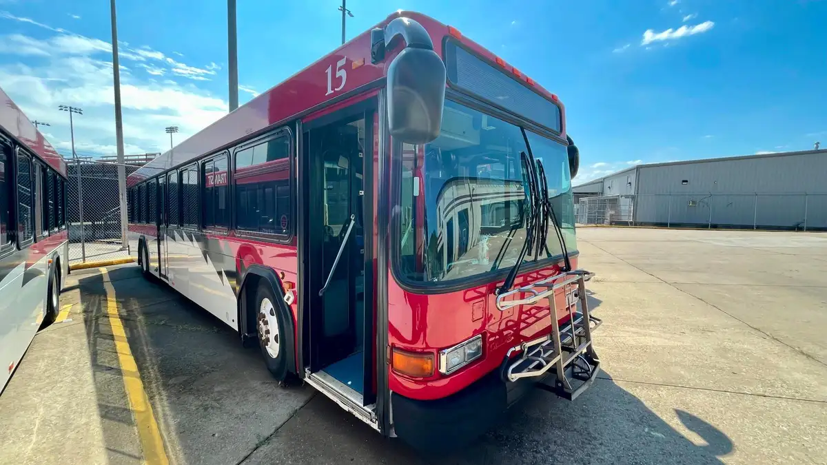 2007 40ft GILLIG TRANSIT BUS | AllSurplus