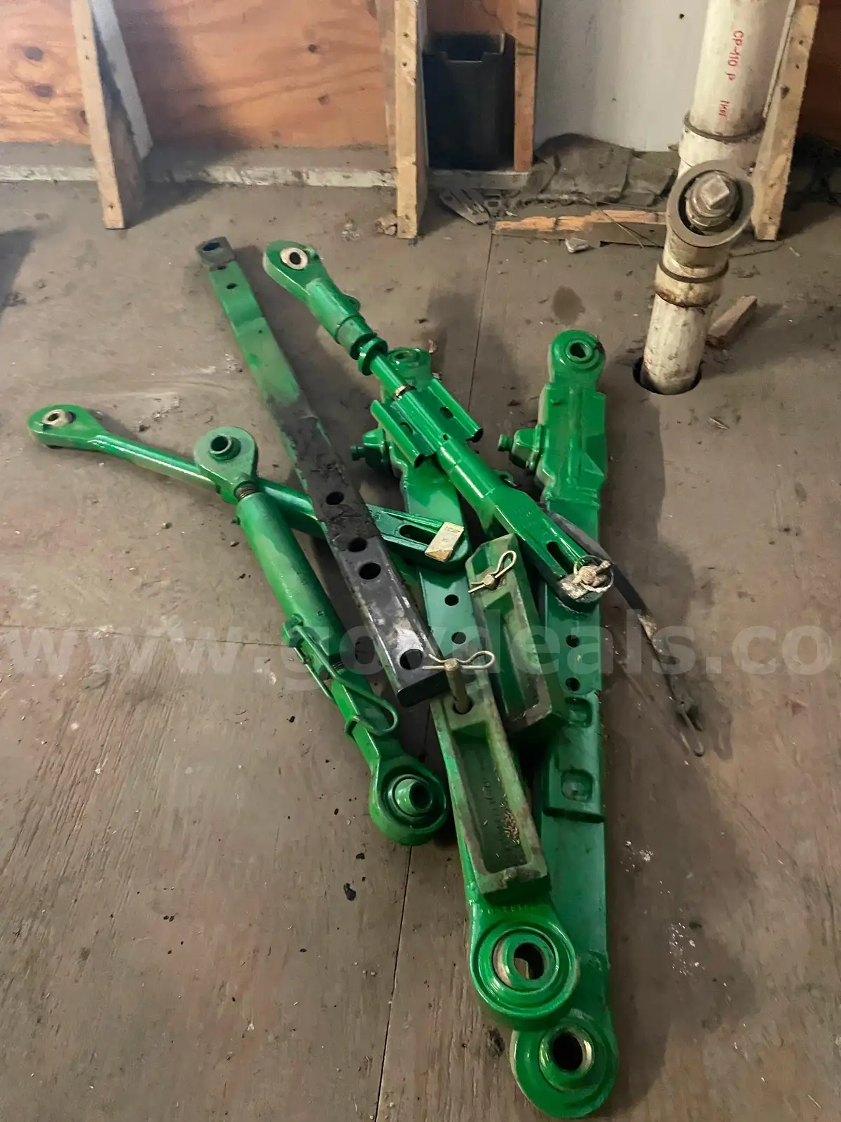 JOHN DEERE LIFT ARMS | GovDeals