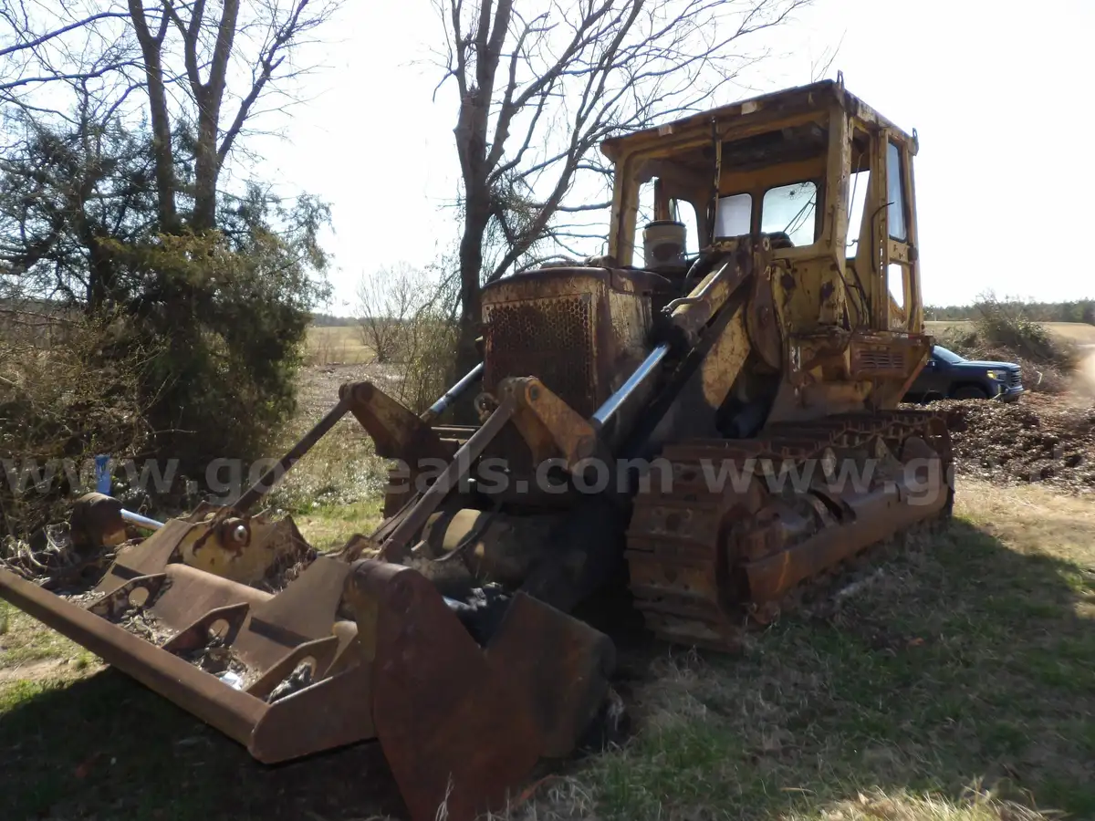 Caterpillar 977 Bulldozer | AllSurplus