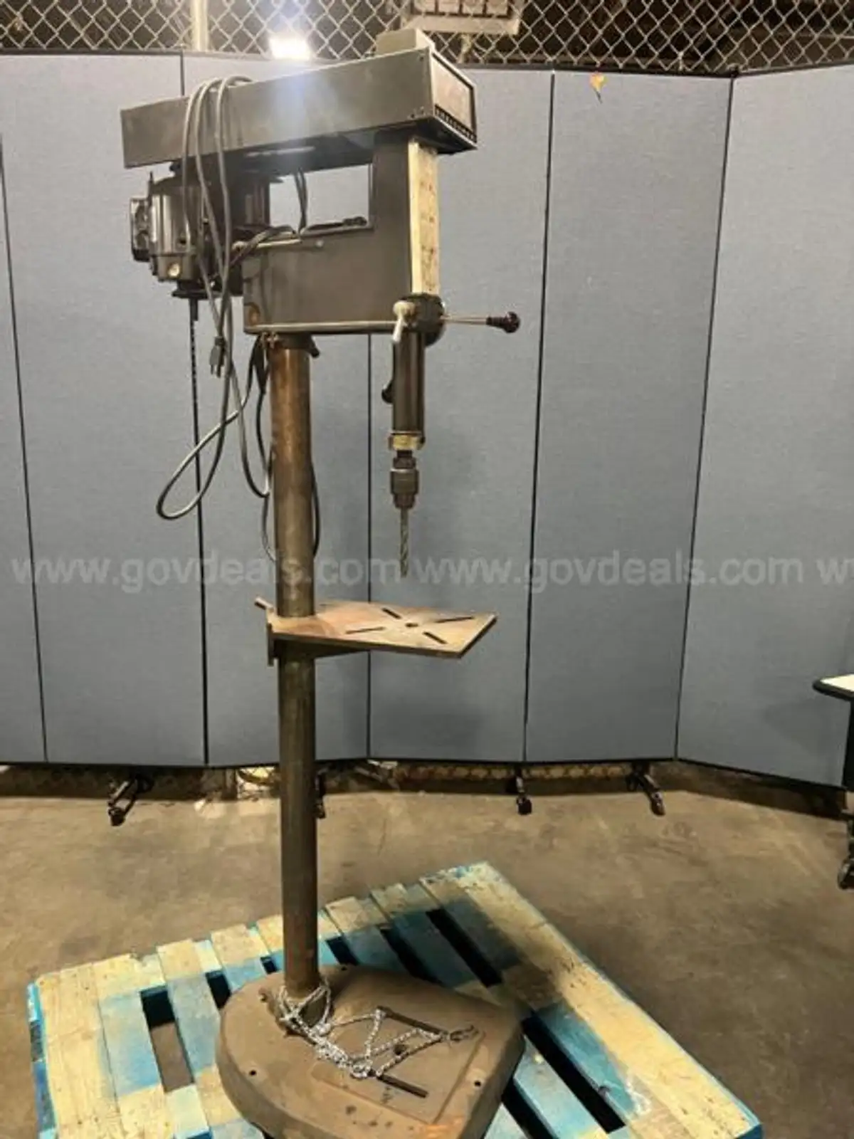 Craftsman Drill Press Model 113.24580 | GovDeals