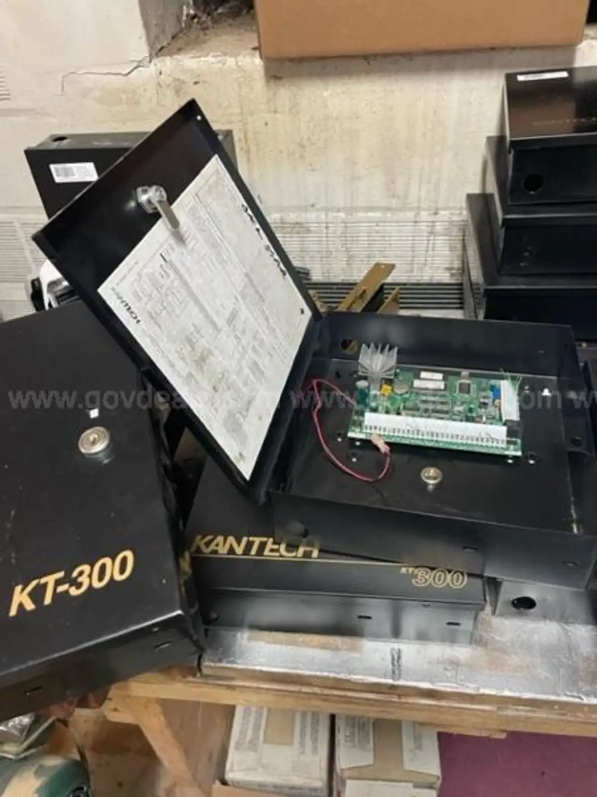 Lot of Kantech KT-300 Access Control Boxes | AllSurplus