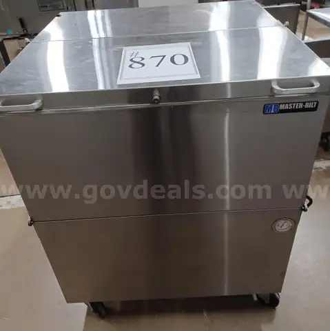 Master bilt 8 crate milk box | GovDeals