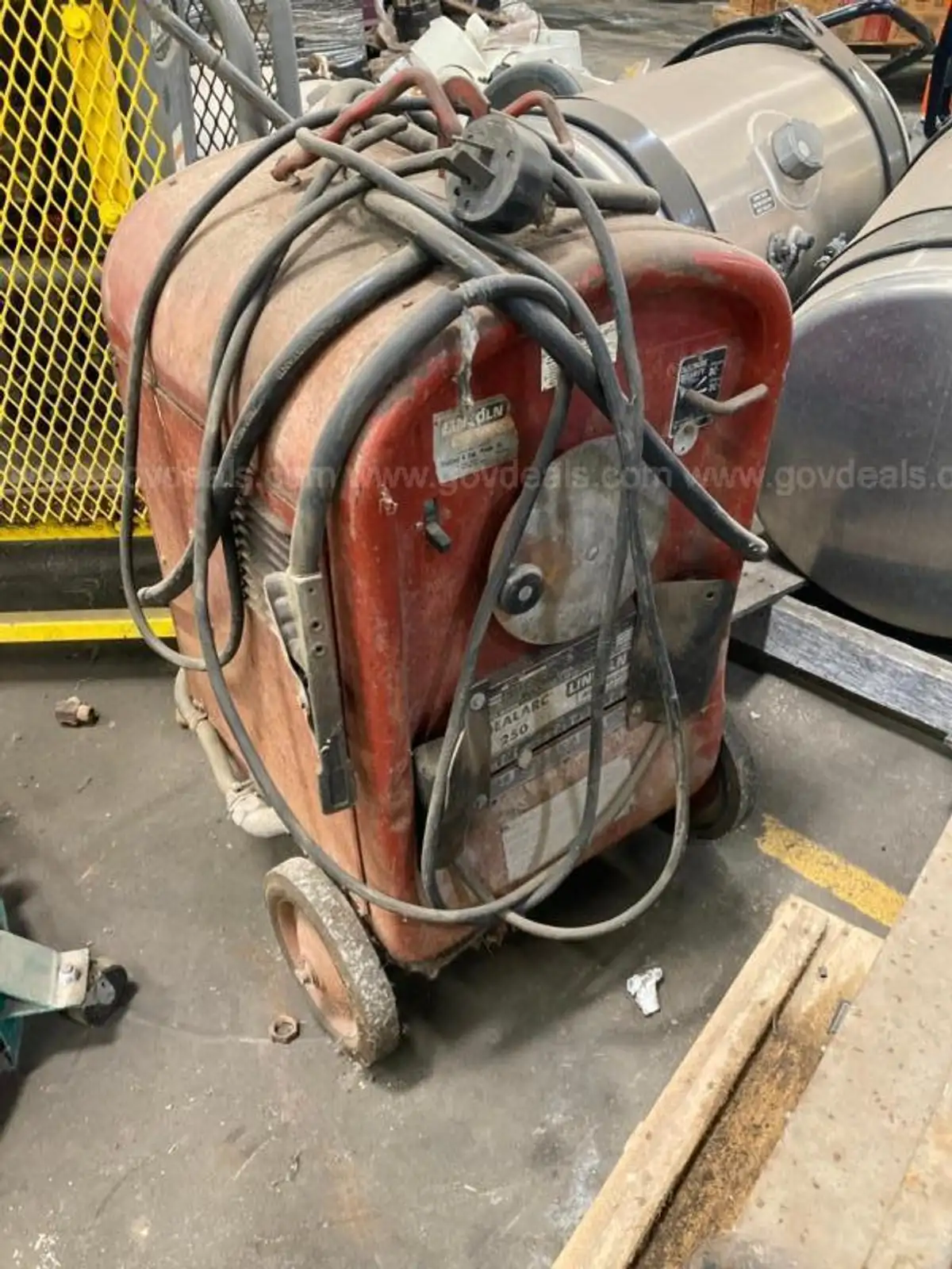 Vintage Lincoln Welder | AllSurplus