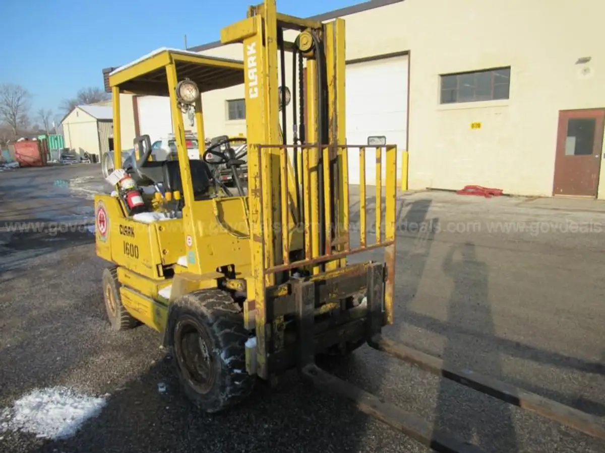 1986 Clark Lift Truck | AllSurplus