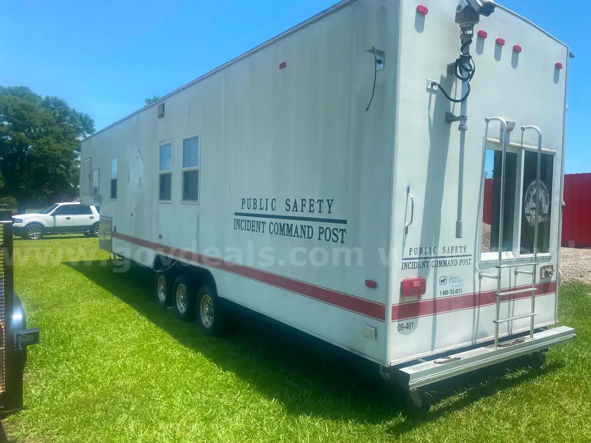 40 Ft. Enclosed Trailer. | AllSurplus