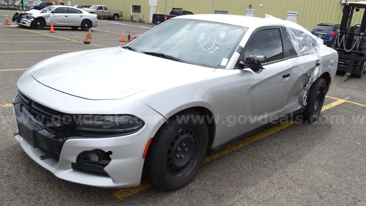 2020 Dodge Charger 4-Door Sedan AWD - Retired Police - Salvage Title ...